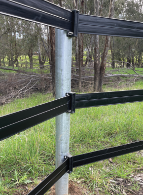 TITAN RAIL CORNER ROUND POST BRACKET – WA Farm Shop